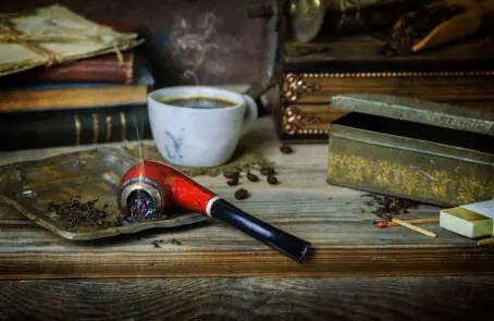 How to Clean a Smoking Pipe Without Damaging It - BLADE AURA