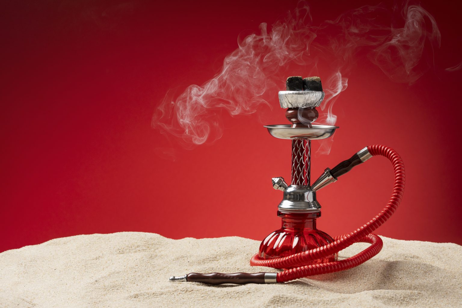 Traditional vs Modern Hookah Shisha: What’s the Difference? - BLADE AURA
